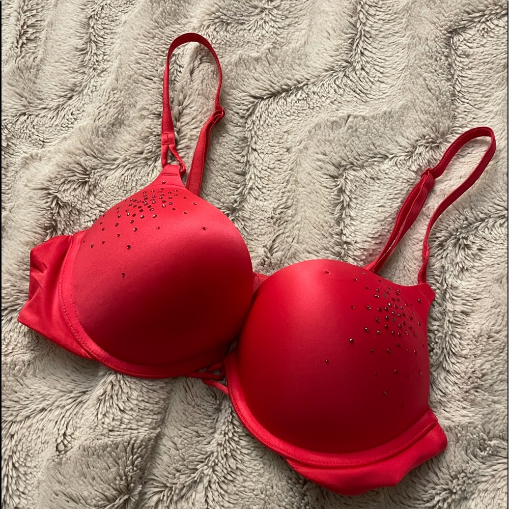 Victoria’s Secret Miraculous Plunge Bra (36a) - Gem